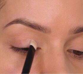 How to Contour Your Eyes | Upstyle