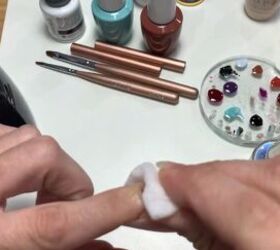 How to DIY Awesome Bubble Bath Nail Art | Upstyle