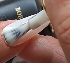 How to DIY Cute Blue and Gold Tortoiseshell Nails | Upstyle