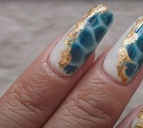 How to DIY Cute Blue and Gold Tortoiseshell Nails | Upstyle