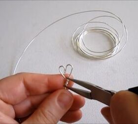 Valentine's DIY: How to Make a Super Cute Wire Heart Ring | Upstyle