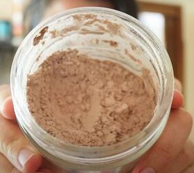 How to DIY an Easy Dry Shampoo | Upstyle