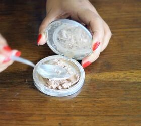 Super Easy Hack: How to Fix Broken Powder Makeup | Upstyle