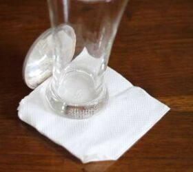 Super Easy Hack: How to Fix Broken Powder Makeup | Upstyle