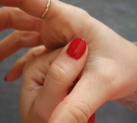 How to DIY a Super Effective Hand Soak for Dry Cracked Hands | Upstyle