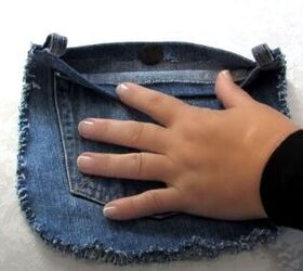 How to DIY a Super Easy Jean Bag | Upstyle