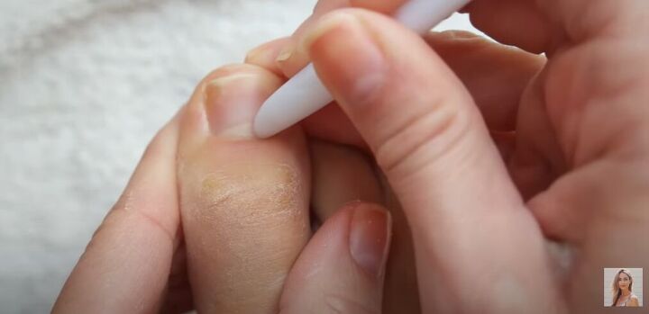 At-home Pedicure Hack: Easy Spring Pedicure Tutorial | Upstyle At-home Pedicure Hack: Easy Spring Pedicure Tutorial | Upstyle