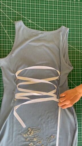 Safety Pin Corset 🧷 Upstyle