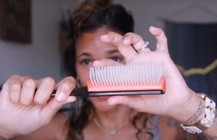 What Type Of Hair Brush Should I Use On Curly Hair Upstyle