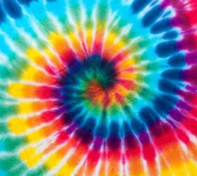 Get a Splash of Inspiration With Captivating Tie-Dye Color Combos | Upstyle