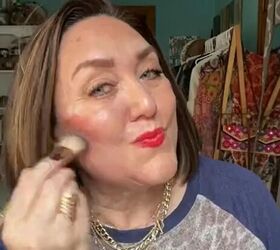 Easy Makeup Hack: How to Fingerpaint With Cream Makeup | Upstyle