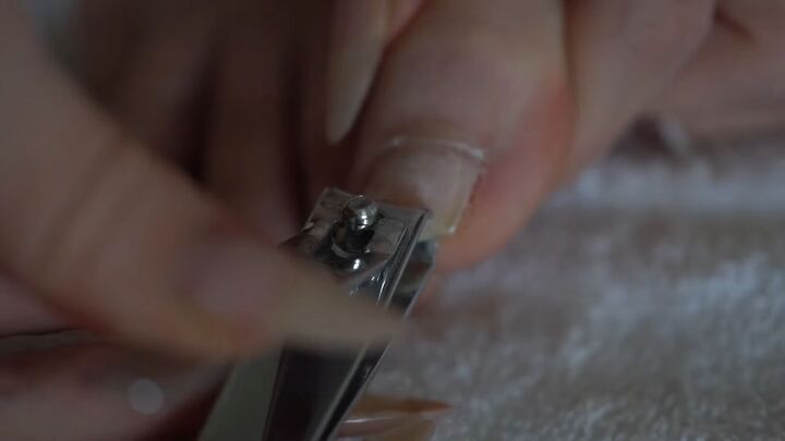 Quick and Easy Russian Pedicure Tutorial for Perfect Toes | Upstyle Quick and Easy Russian Pedicure Tutorial for Perfect Toes | Upstyle
