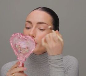 Chic & Natural Low Contrast Makeup Look | Upstyle