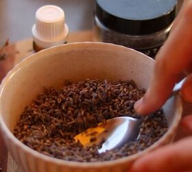 Try This Soothing Milk Bath Recipe for Glowing Skin | Upstyle